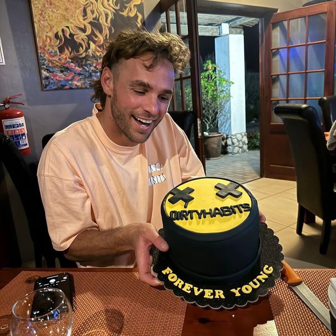 Tributes pour in for ‘fearless legend’ kite-surfer Graham Howes (38)